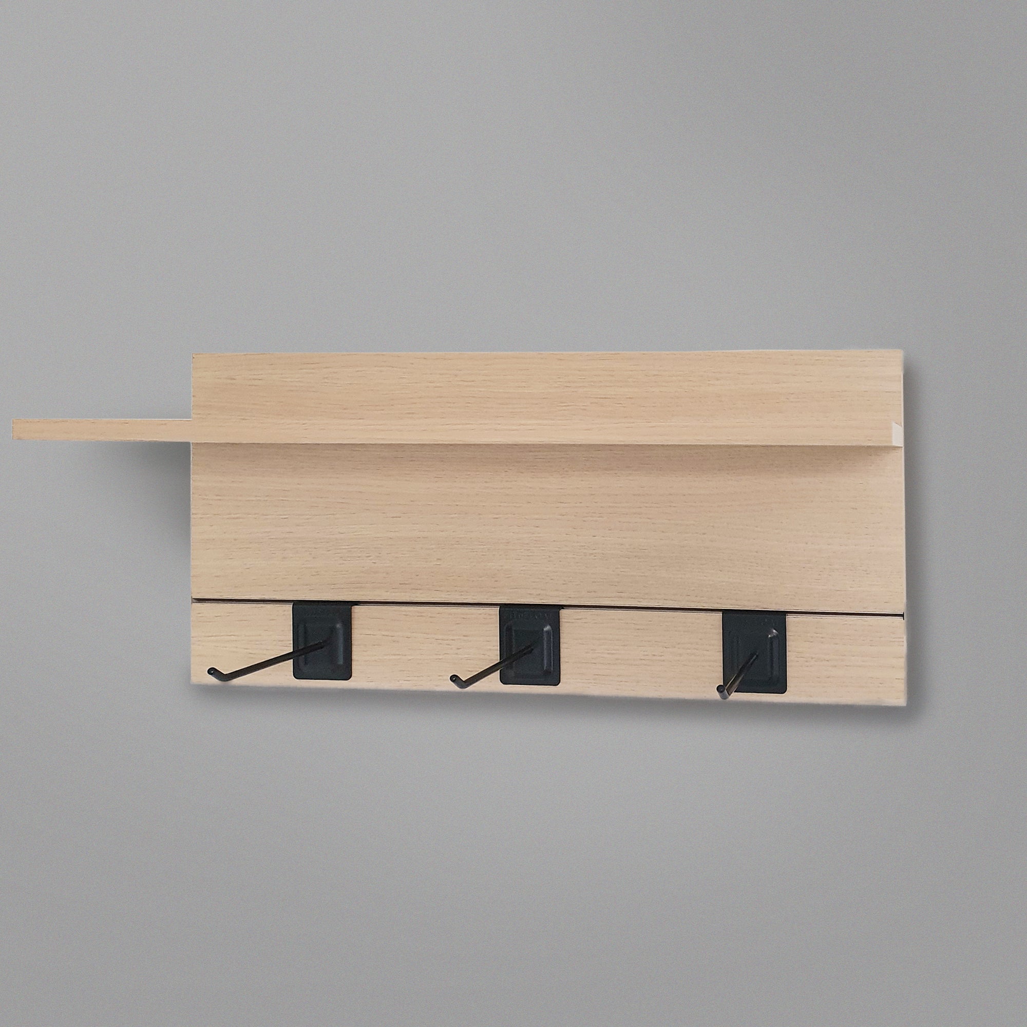 600mm Backpanel 2 lines with 1x 600mm Shelf & 3 Prongs | FITnFLOAT